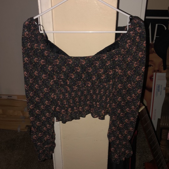 Papaya | Tops | Papaya Cropped Top | Poshmark